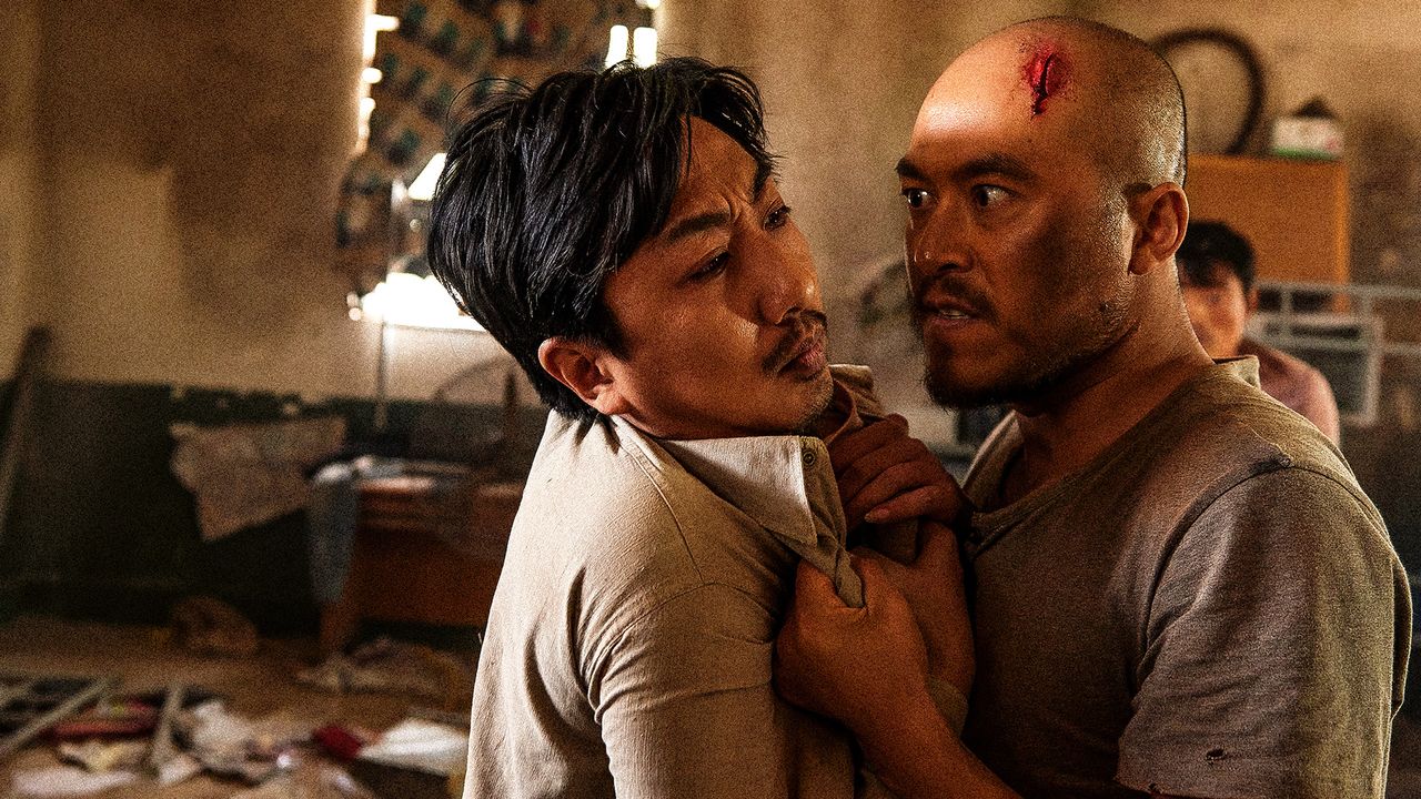 메가 스네이크 4 | TVING