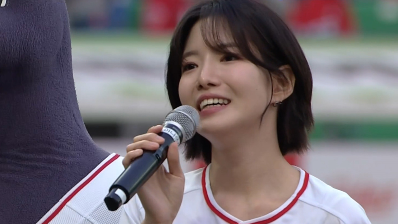 [SSG] 2024/4/16 '청춘의 덫' 배우 하승리 시구 | TVING