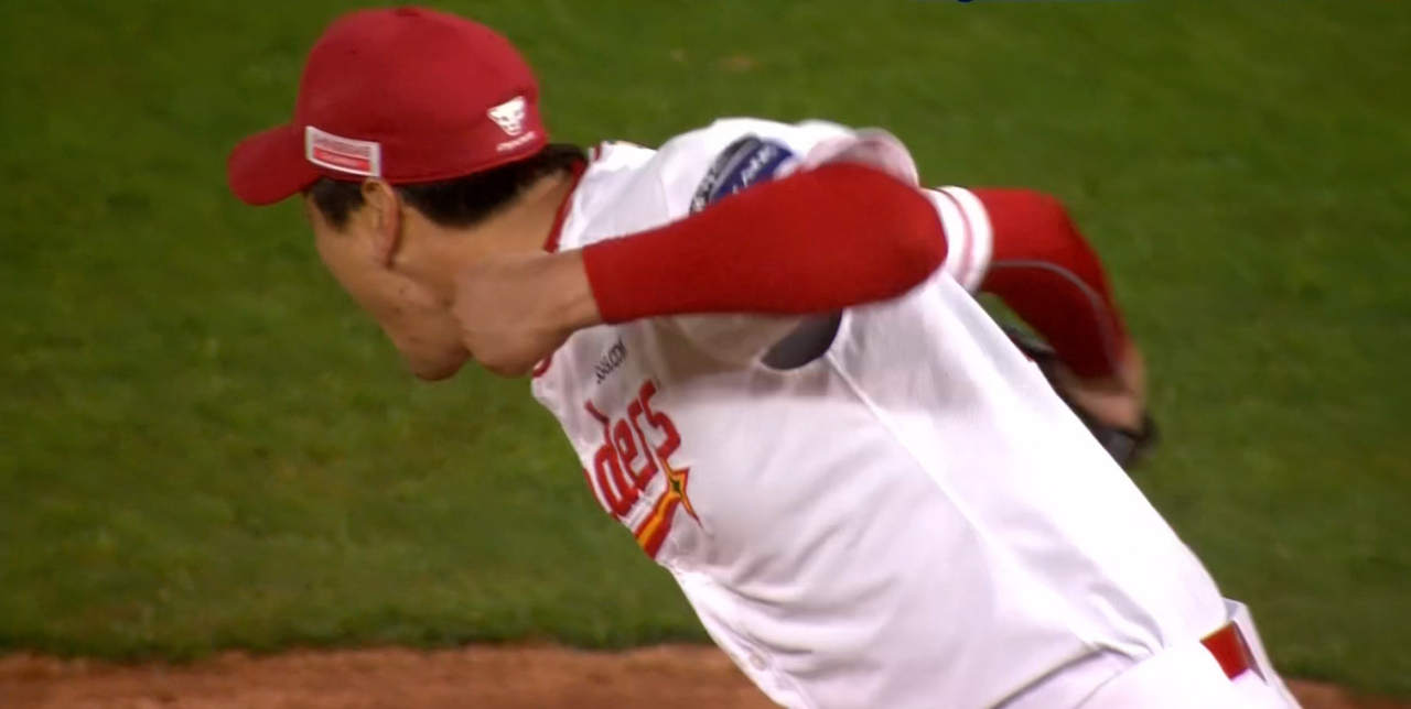 [SSG] 2024/4/16 '삼자범퇴' 김도영 돌려세우고 포효하는 김광현 | TVING