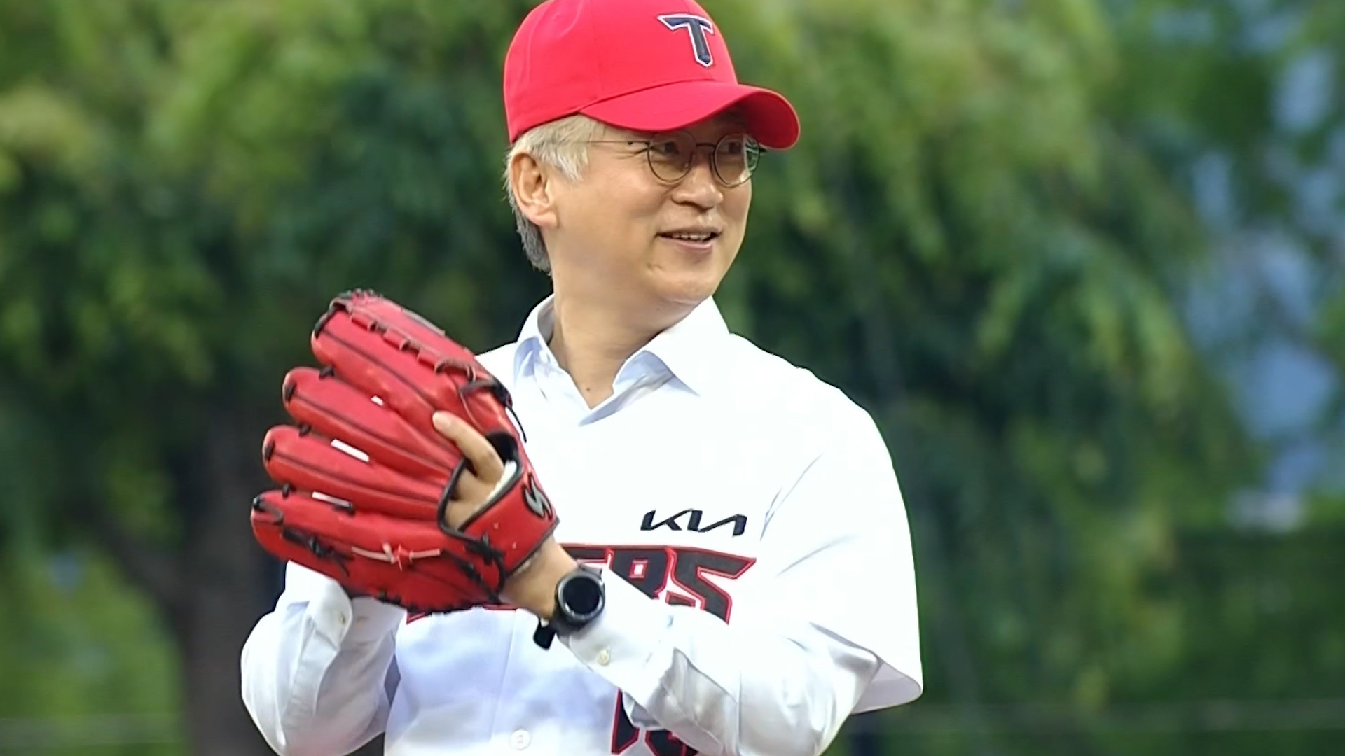 [KIA] 2024/5/1 시구 - 광주 서구청장 김이강 님 | TVING