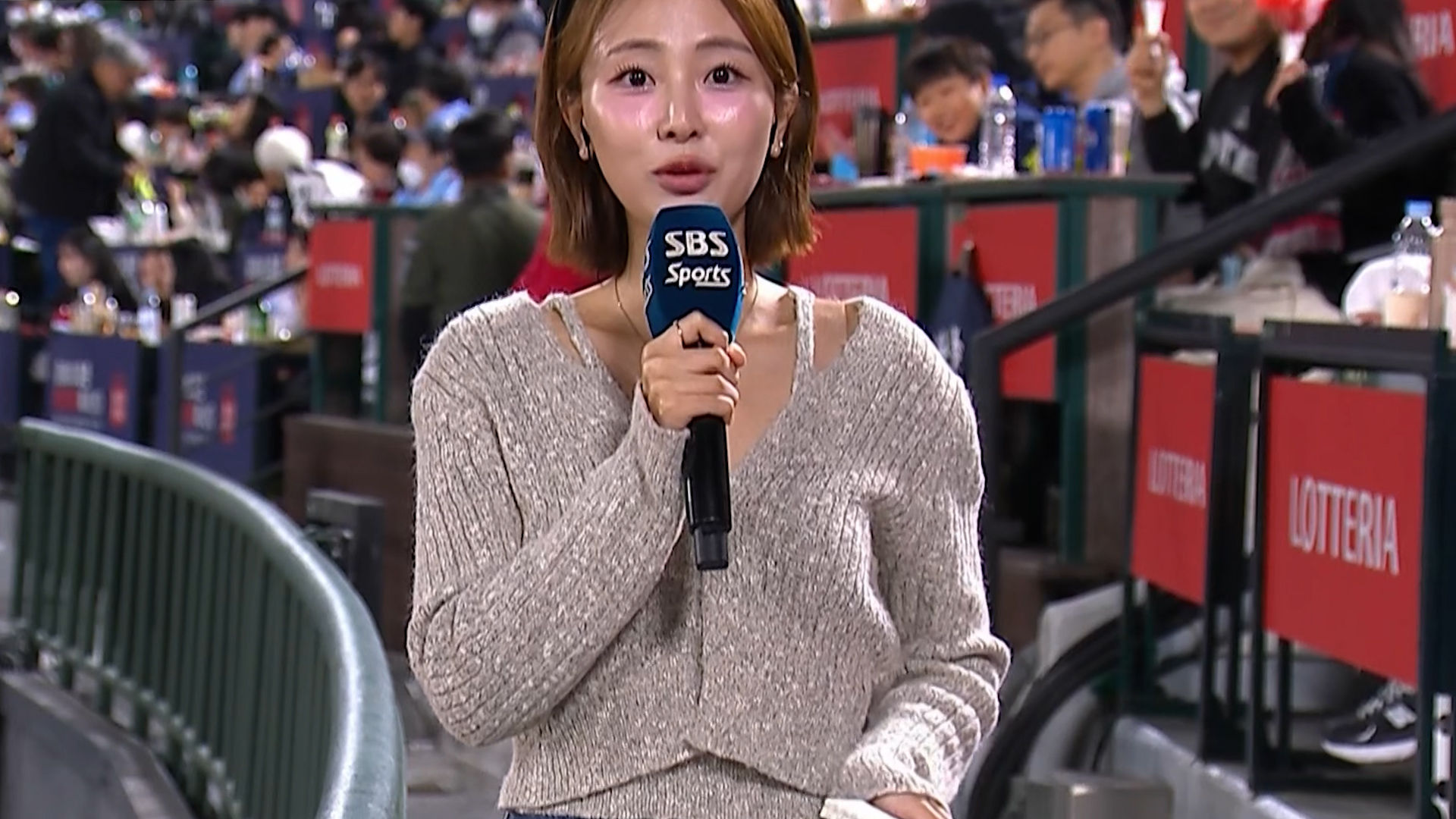 [롯데] 2024/5/8 신예원 아나운서의 경기 중간 현장 리포팅 | TVING