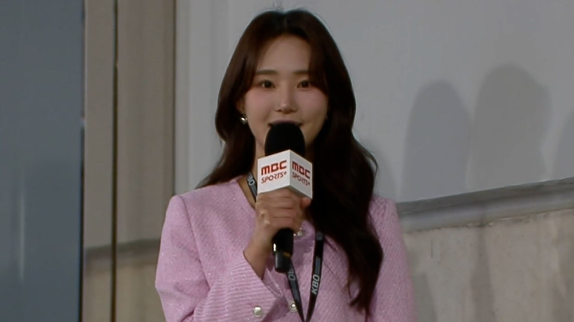 [KIA] 2024/5/8 김희연 리포터의 경기 중간 현장 리포팅 | TVING