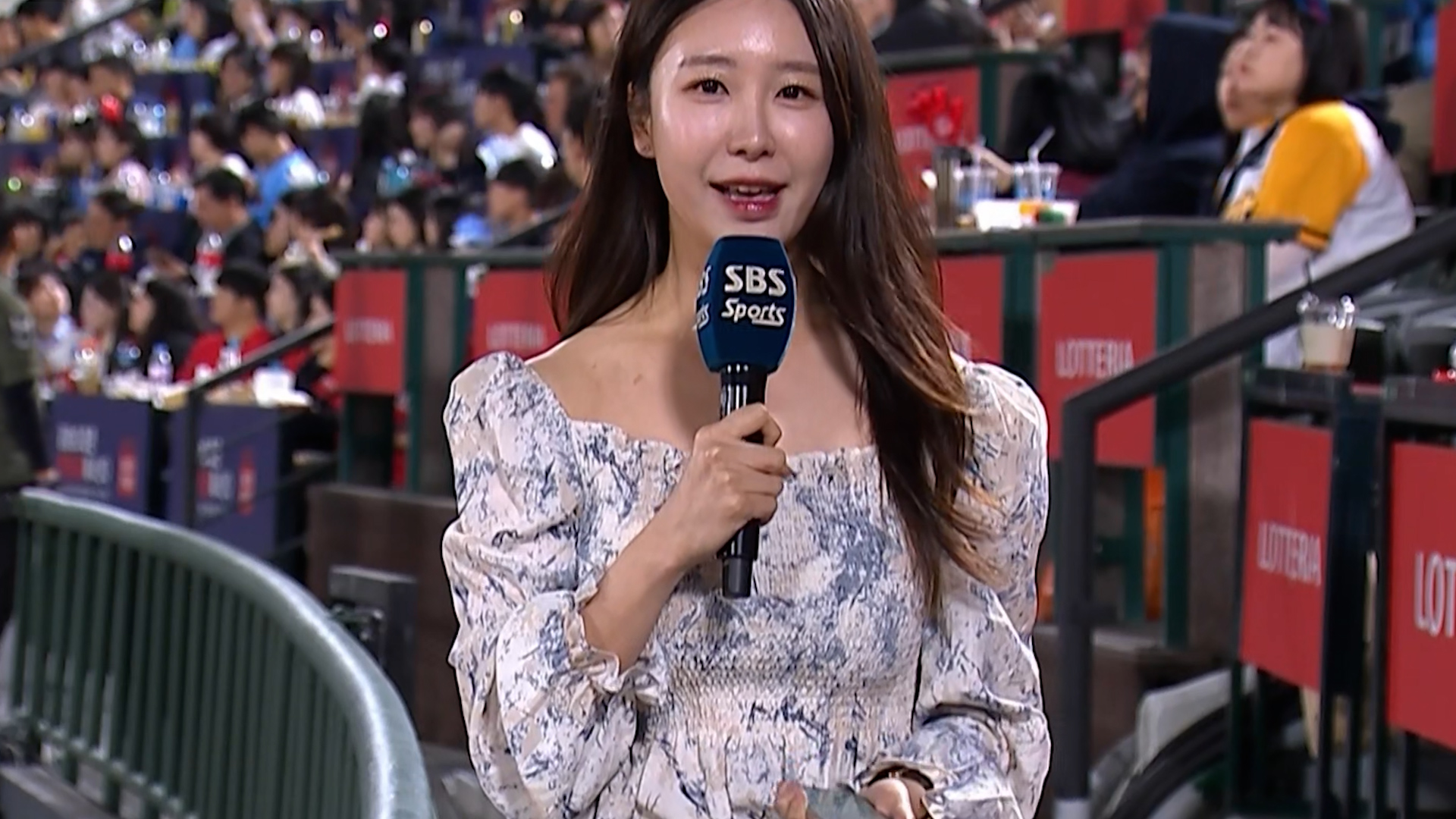 [롯데] 2024/5/10 이지현 아나운서의 경기 중간 현장 리포팅 | TVING