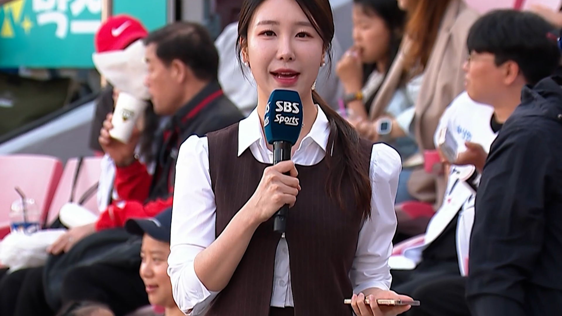 [KT] 2024/5/18 이지현 아나운서의 경기 중간 현장 리포팅 | TVING