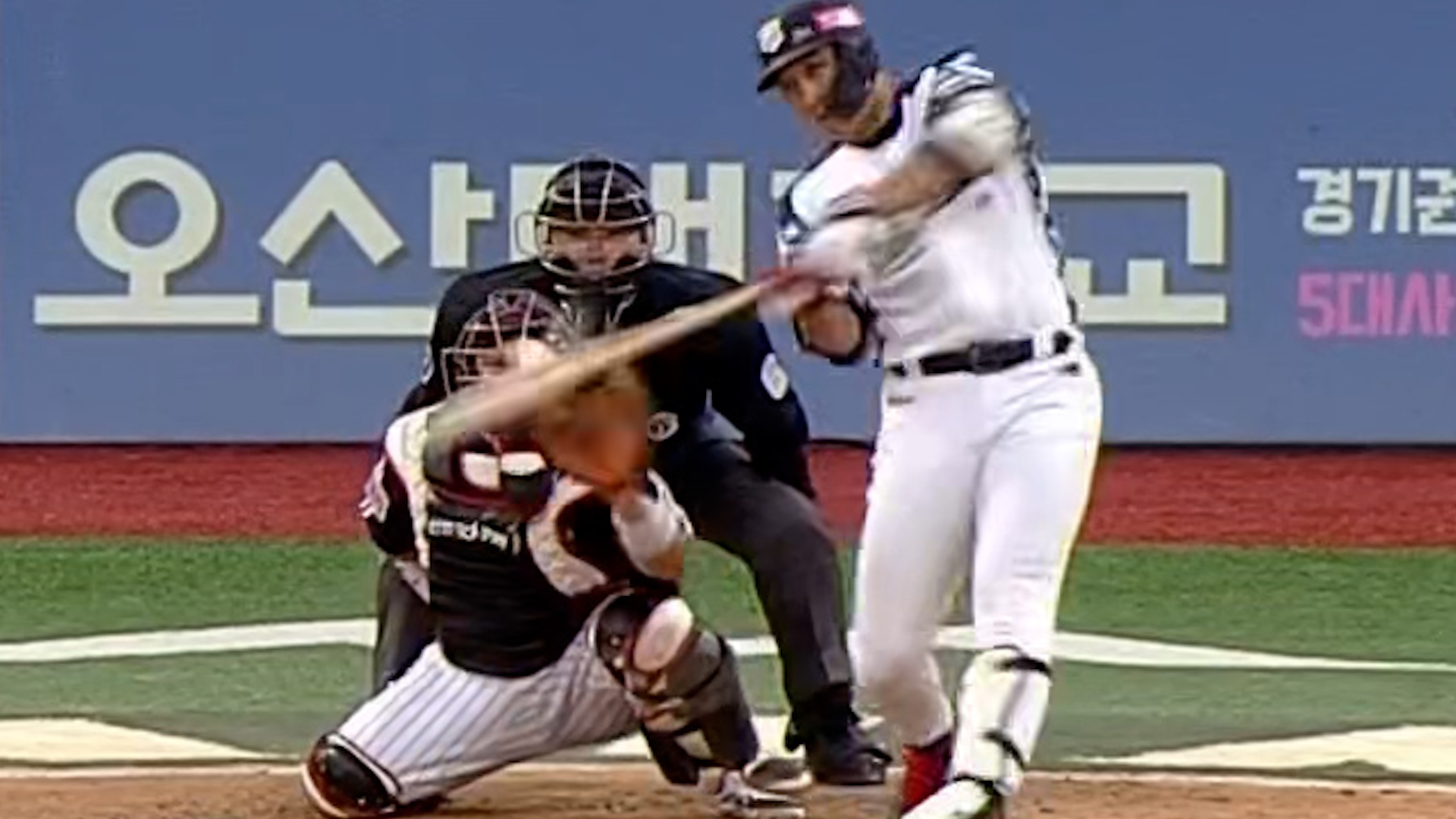 [KT] 2024/6/9 '각성 모드' 좌측 담장 넘기는 황재균의 백투백 홈런! | TVING