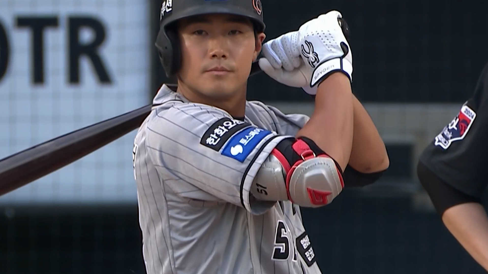 [한화] 2024/6/11 곽빈의 커브를 공략해 희생플라이로 선취점 만들어낸 장진혁 | TVING