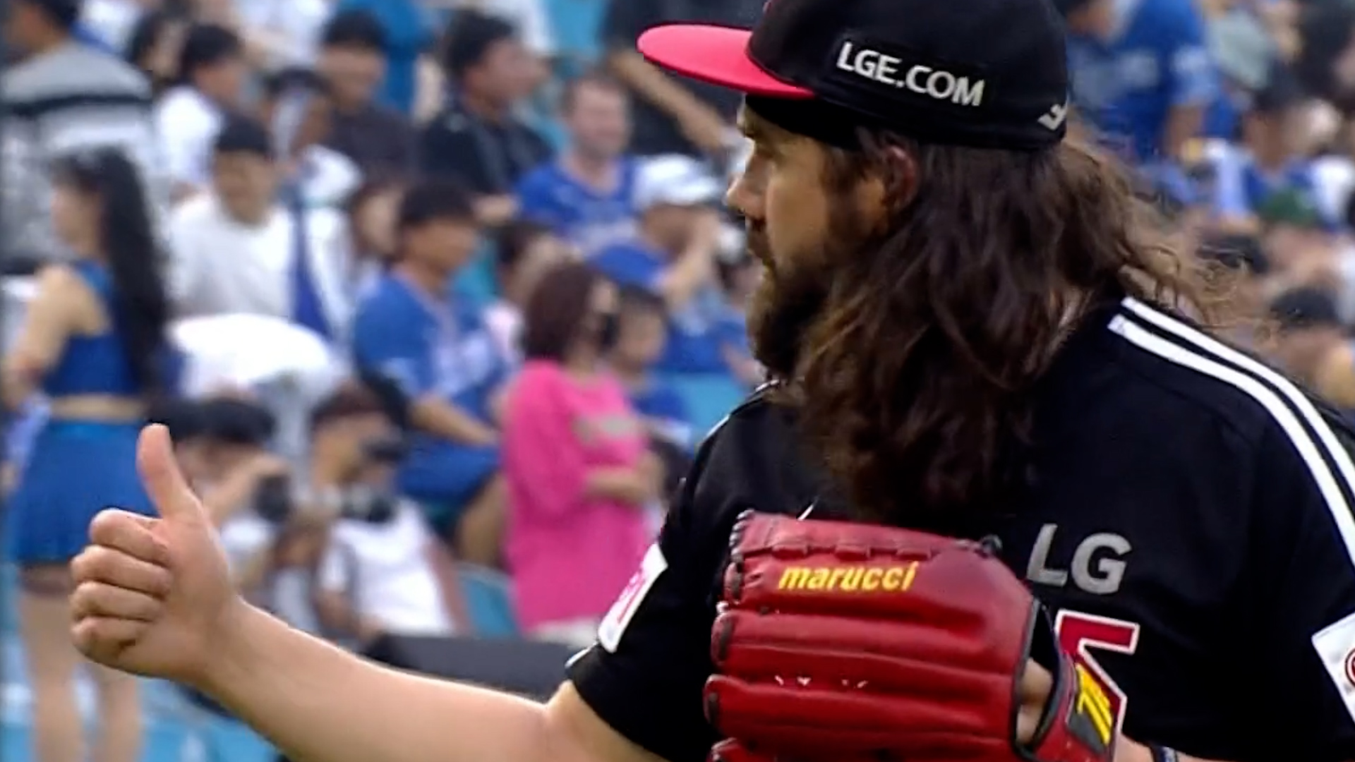 [LG] 6/13 '절묘한 커맨드' 1회 초 삼자범퇴 처리하는 켈리 | TVING