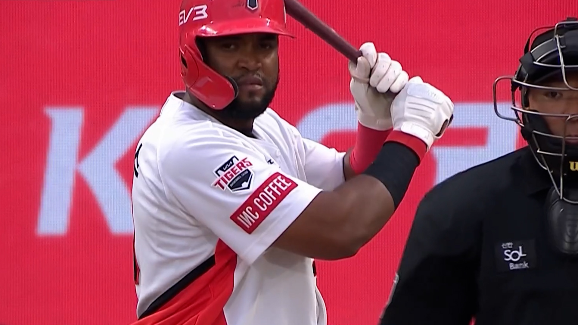 [KIA] 2024/6/19 '밀어내기 볼넷' 선취점 만드는 소크라테스 | TVING