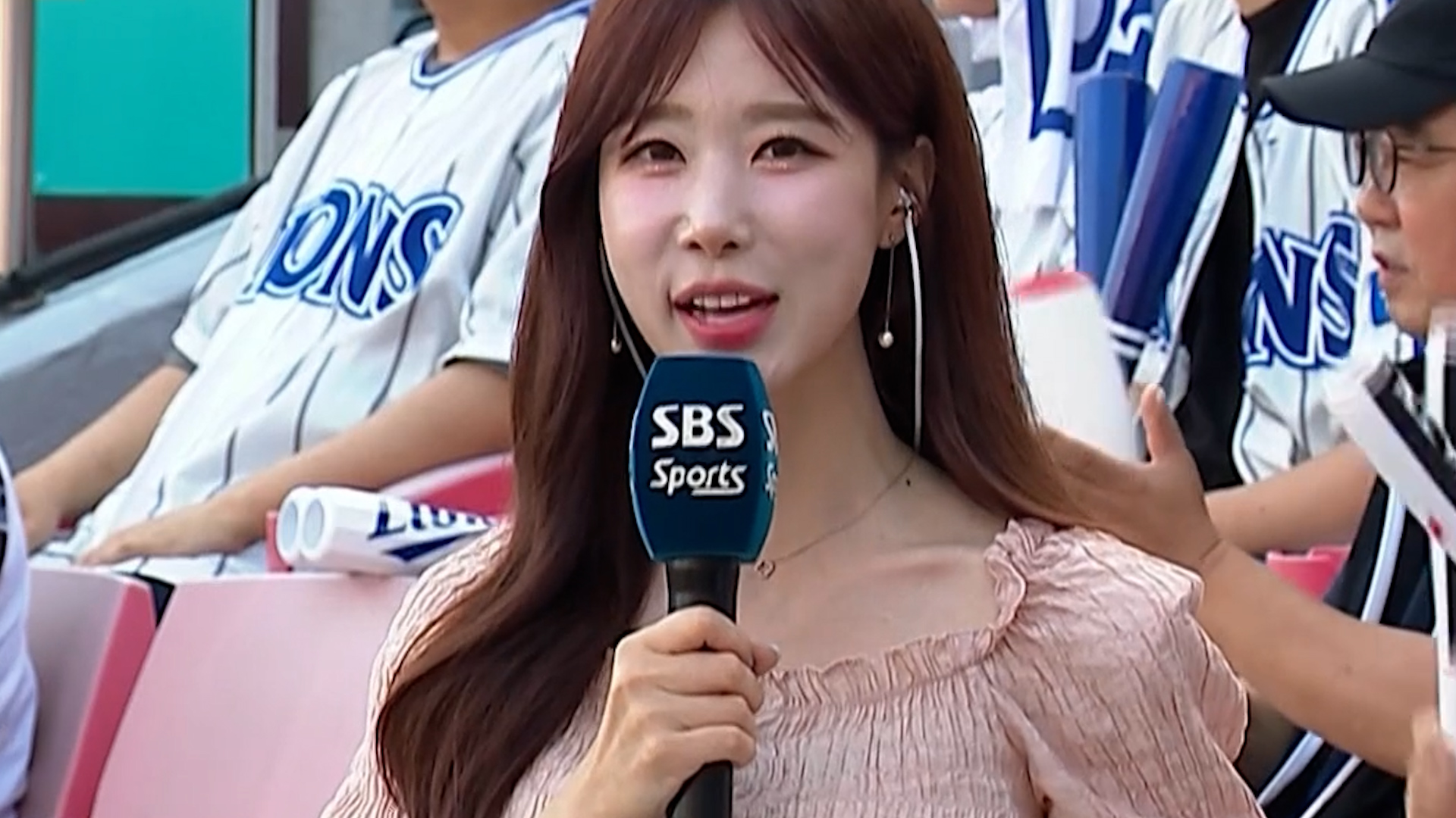 [KT] 2024/6/28 진달래 아나운서의 경기 전 현장 리포팅 | TVING