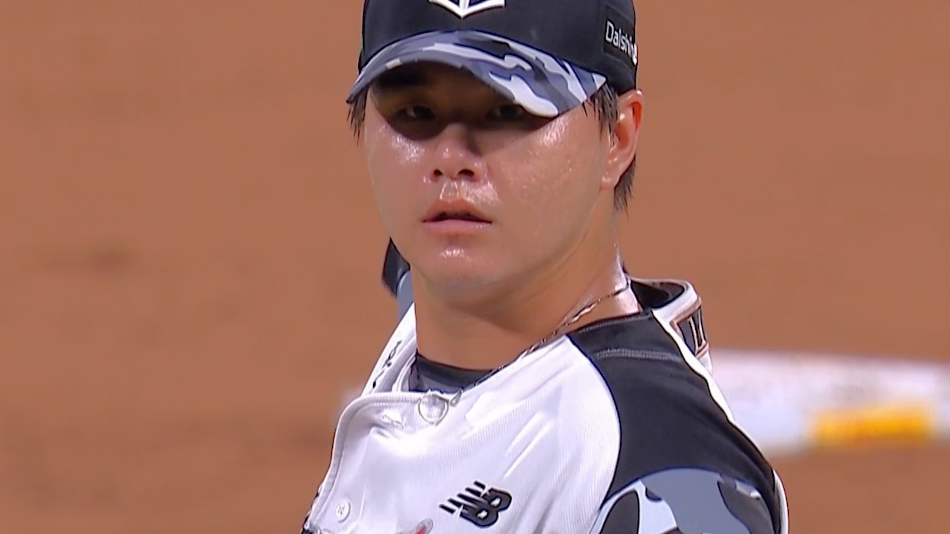 [KT] 6/30 (DH2) 구자욱에게 2루 허용했지만 뜬공 유도하며 이닝 마치는 김민 | TVING