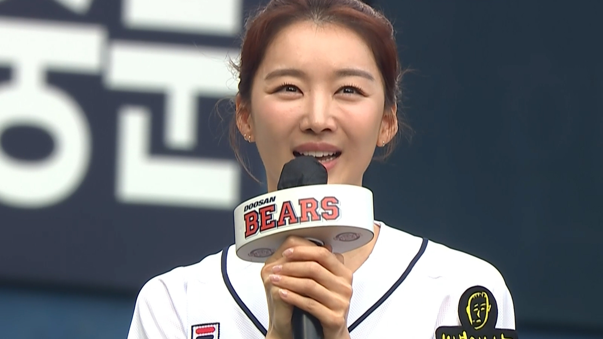 [두산] 2024/7/4 시구&시타 - 배우 장희진 & '바보의 나눔' 마스코트 | TVING