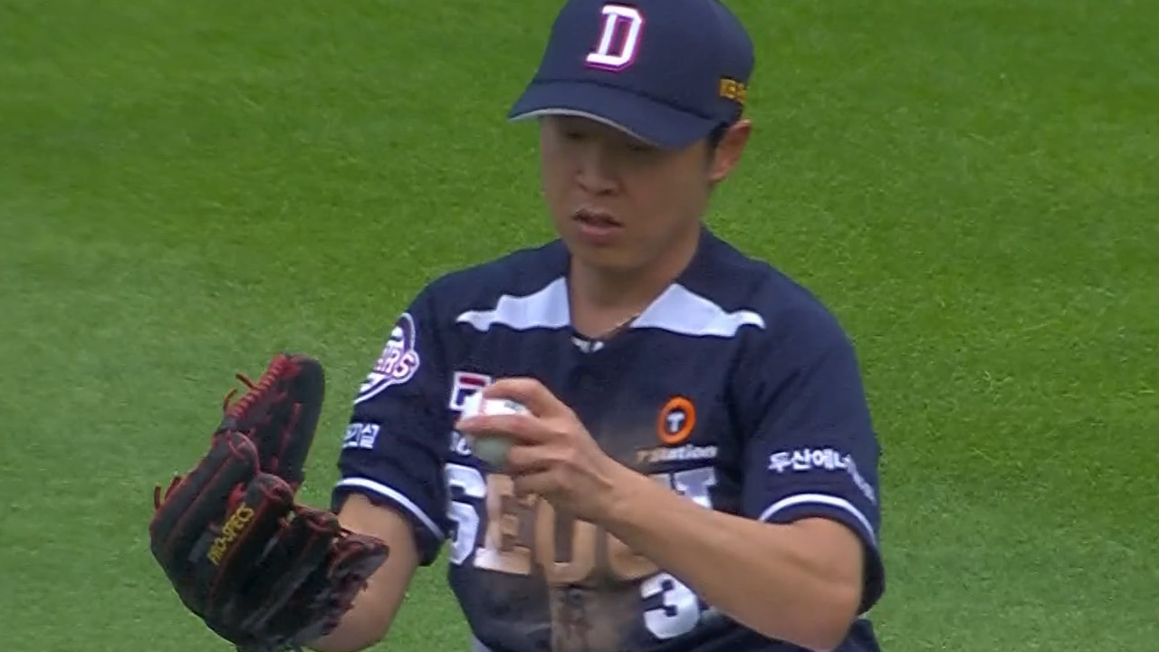 [두산] 2024/7/21 까다로운 타구를 처리하는 정수빈의 슬라이딩 캐치! | TVING