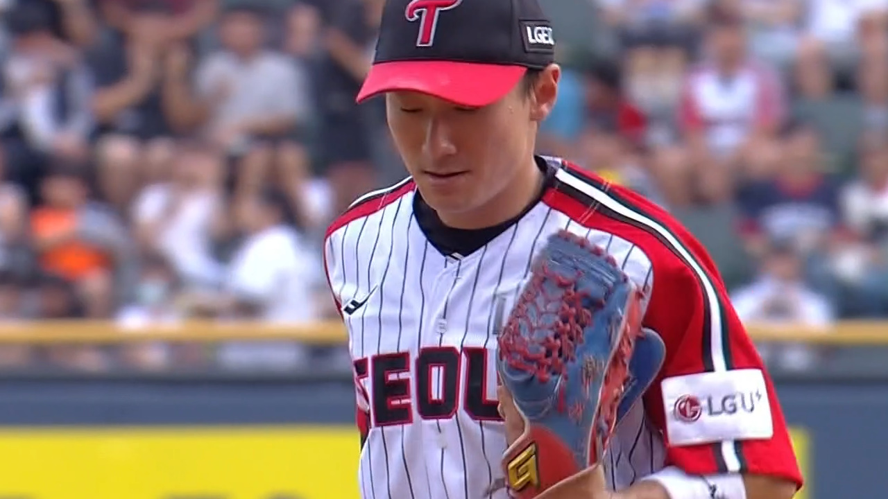 [LG] 2024/7/21 추가 실점 막아내는 신민재의 호수비 | TVING