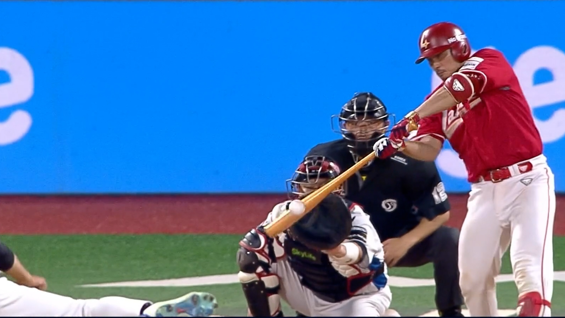 [SSG] 7/25 '경쾌한 득점' 추격의 점수 만드는 이지영의 적시타! | TVING