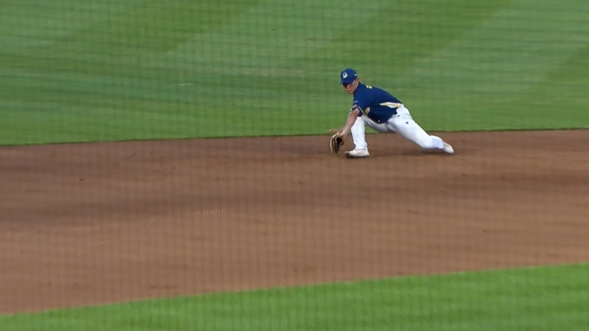 [NC] 2024/7/27 강한 땅볼 타구를 부드럽게 처리하는 김주원 | TVING