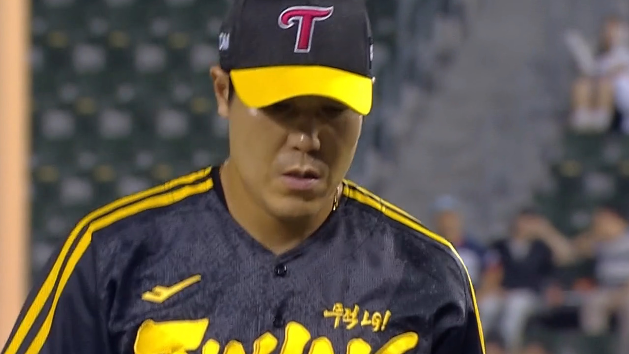 [LG] 8/8 1사 만루 위기에 구원 등판한 김진성 | TVING