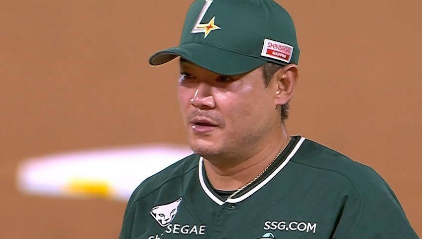 [SSG] 2024/8/9 내야진들의 수비에 힘입어 삼자범퇴 처리하는 노경은 | TVING