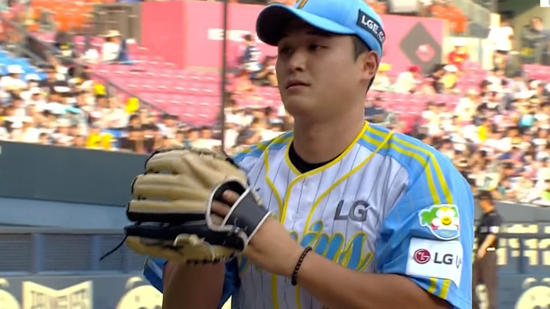 [LG] 8/10 더블플레이 유도하며 세 타자로 이닝을 끝내는 최원태 | TVING