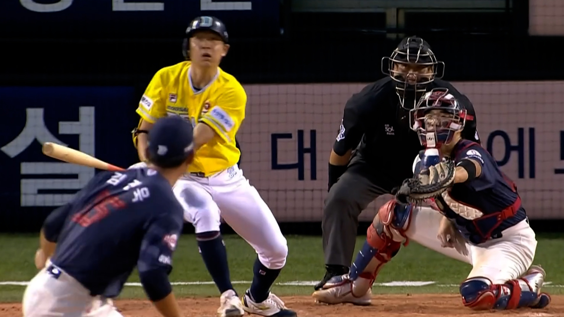 [두산] 2024/8/14 "너무나 절묘한 코스" 추격을 알리는 정수빈의 적시타! | TVING