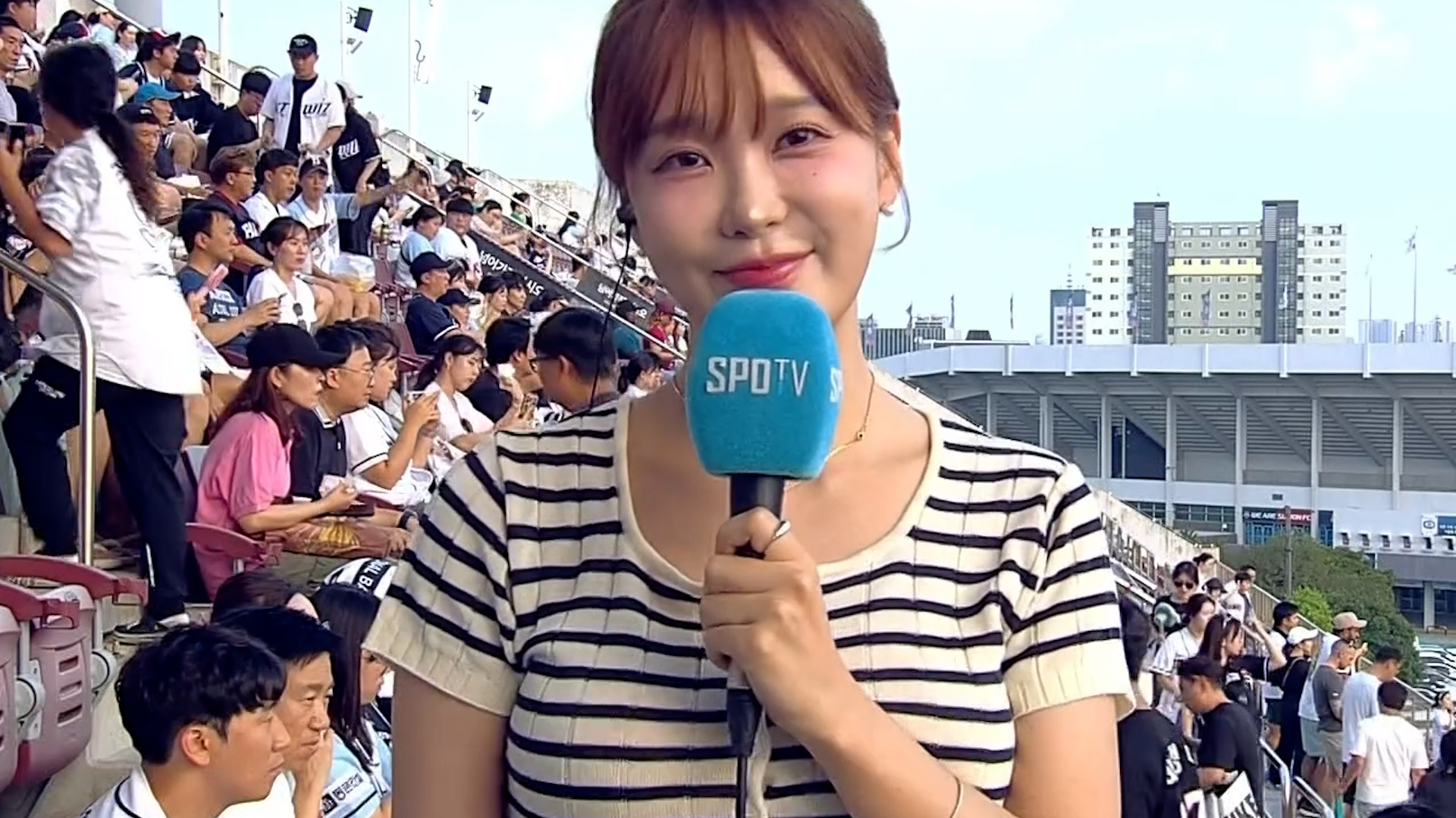 [KT] 2024/8/17 김윤희 리포터의 경기 전 현장 리포팅 | TVING