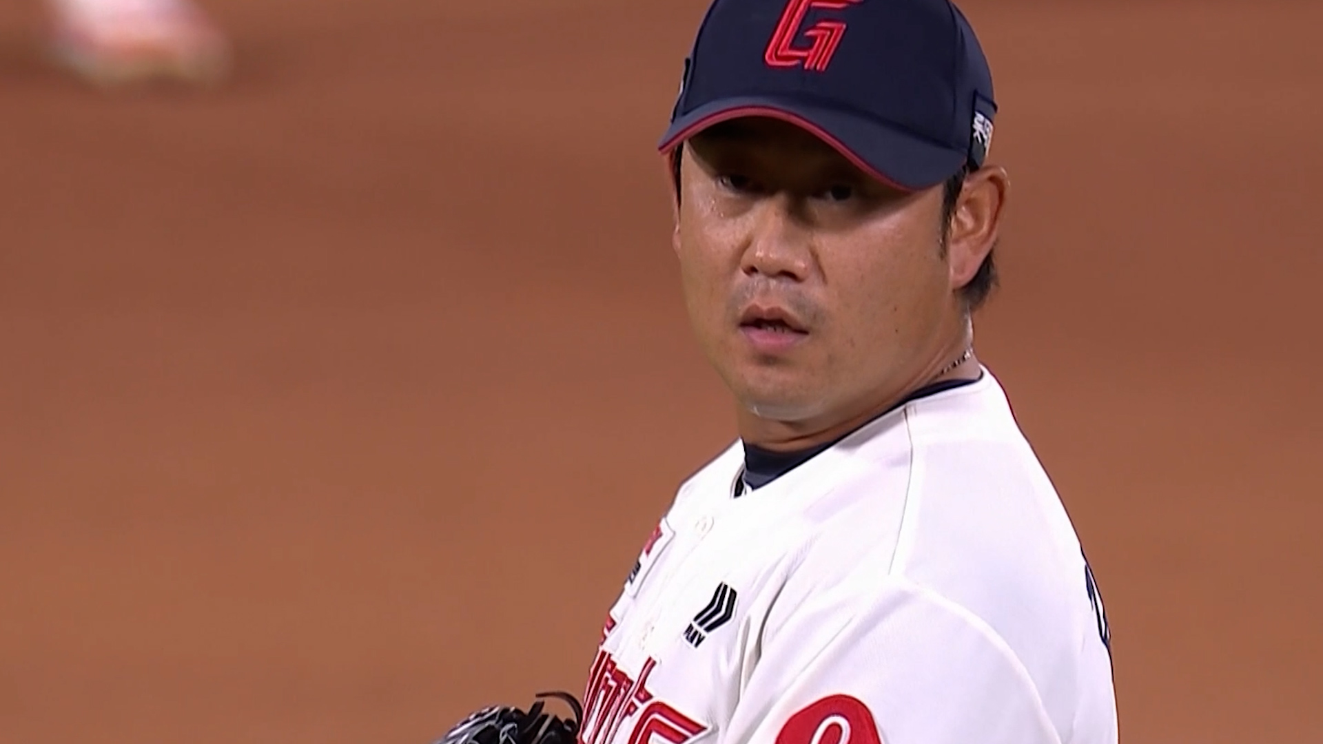 [롯데] 2024/8/17 2사 3루 실점 위기를 무실점으로 막아낸 김상수 | TVING