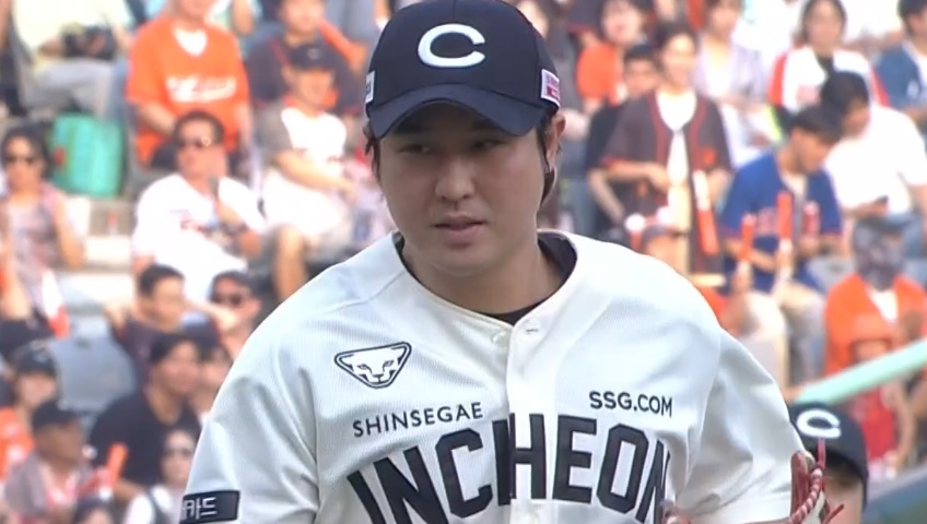 [SSG] 2024/8/18 '2사 만루 위기' 멋진 숏바운드 캐치로 이닝 종료시키는 최정 | TVING