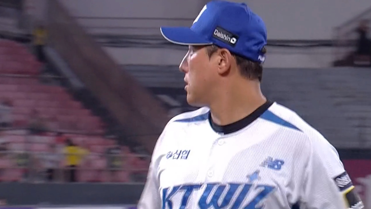 [KT] 2024/8/18 좋은 판단으로 주자를 잡아내는 황재균 | TVING