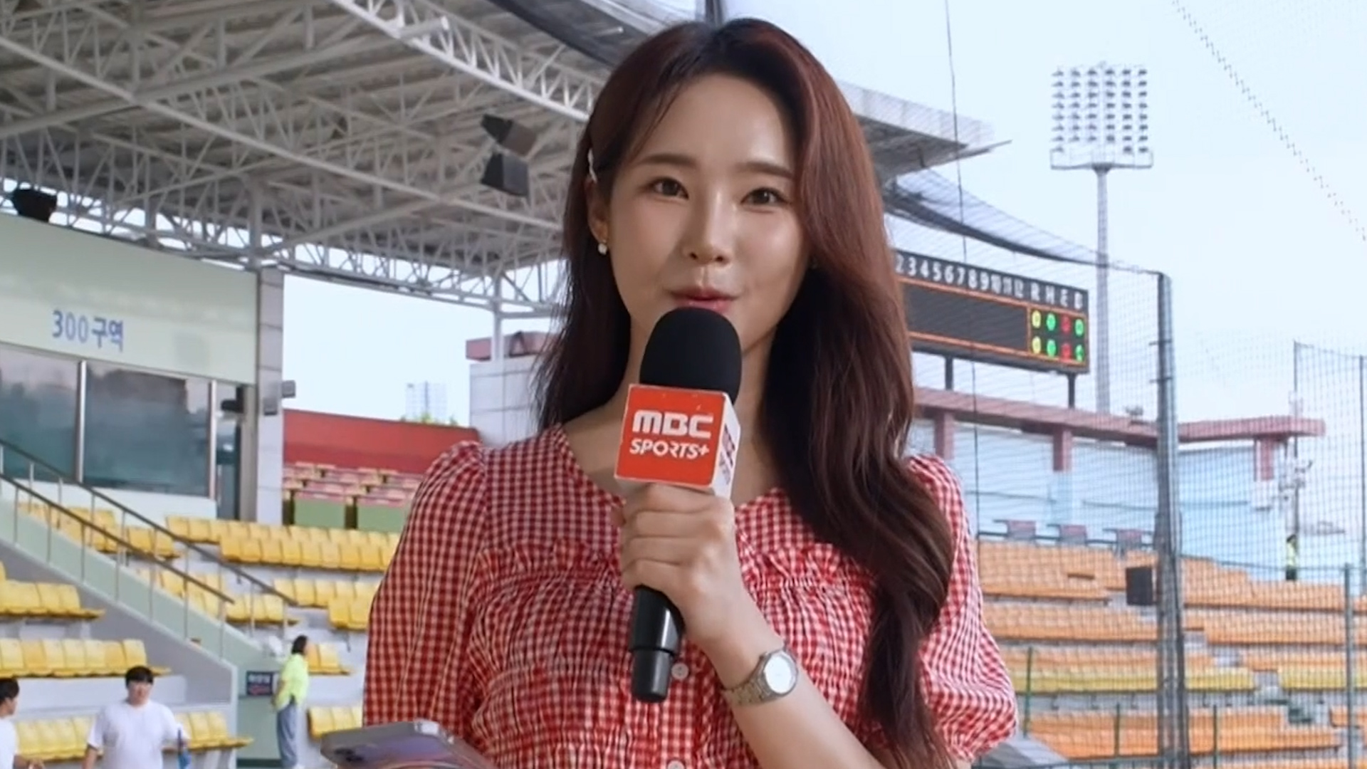 [한화] 2024/8/20 김희연 리포터의 경기 전 현장 리포팅 | TVING