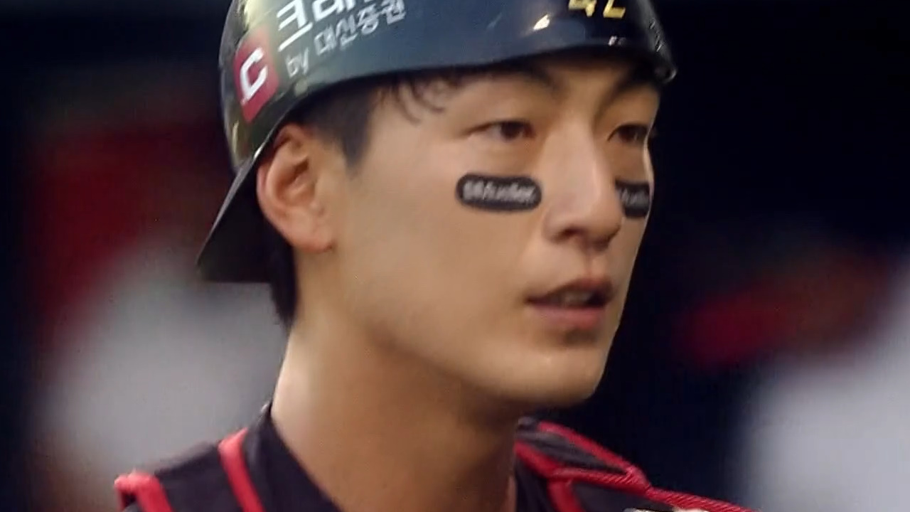 [KT] 2024/8/27 '완벽한 팝 타임' 신민재를 잡아내는 조대현의 2루 송구! | TVING