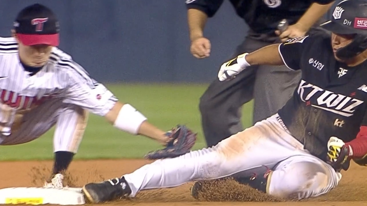 [LG] 2024/8/27 '완벽한 중계 플레이' 주자를 잡아내는 LG의 수비 | TVING