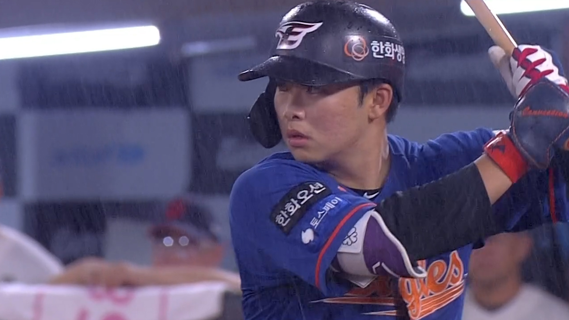 [한화] 2024/8/29 '2사 만루 찬스' 타석에 들어선 문현빈 | TVING