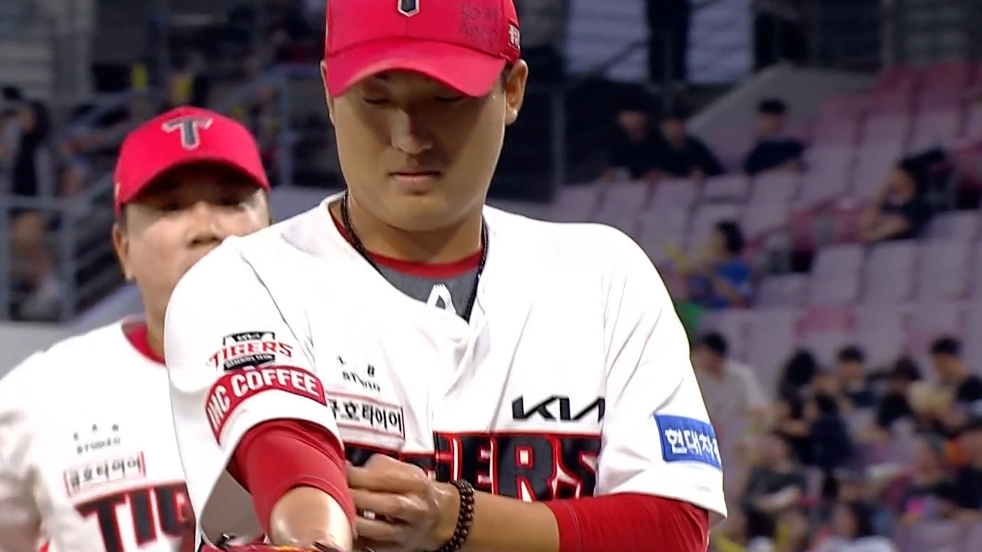 [KIA] 2024/9/4 이닝을 무실점으로 넘기며 안정감 찾아가는 김도현 | TVING