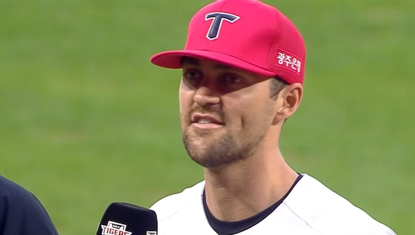 [KIA] 2024/9/6 시구 - KIA 타이거즈 투수 제임스 네일 | TVING