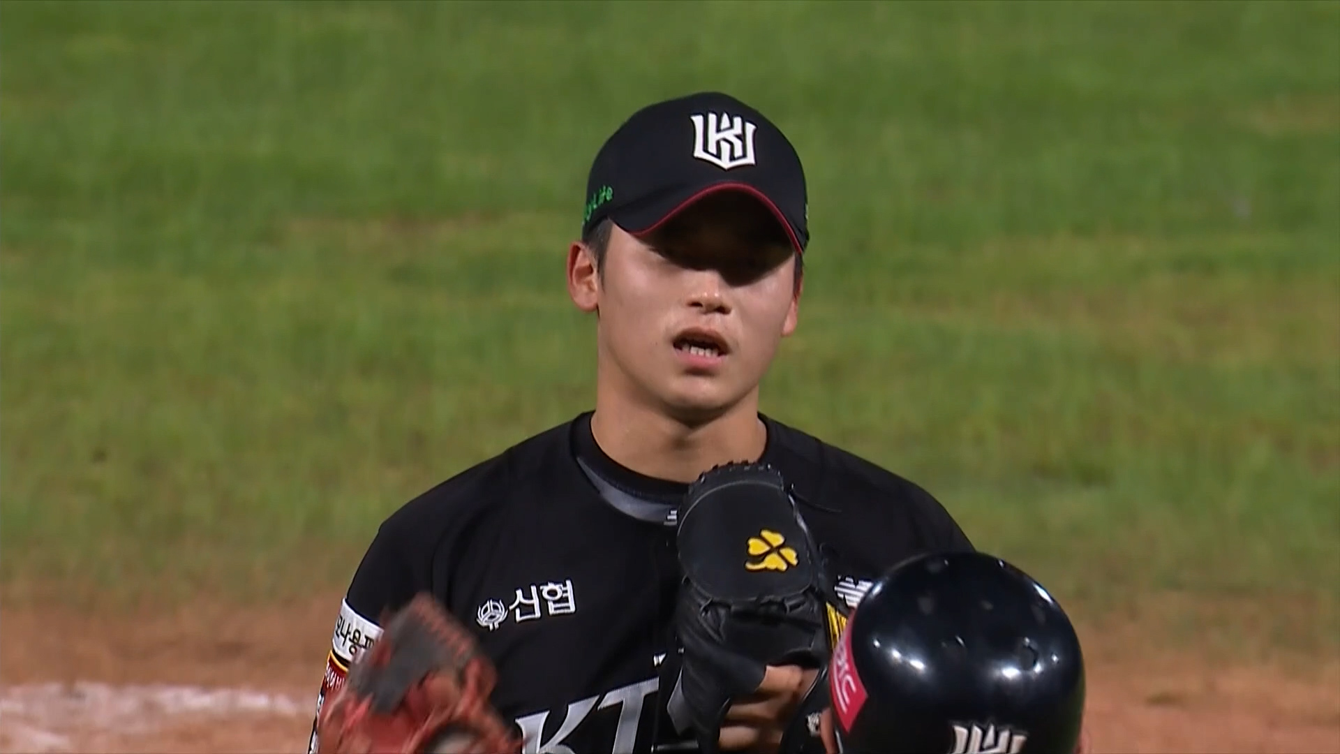 [KT] 2024/9/6 '4위 탈환' 경기를 마무리하는 박영현 | TVING