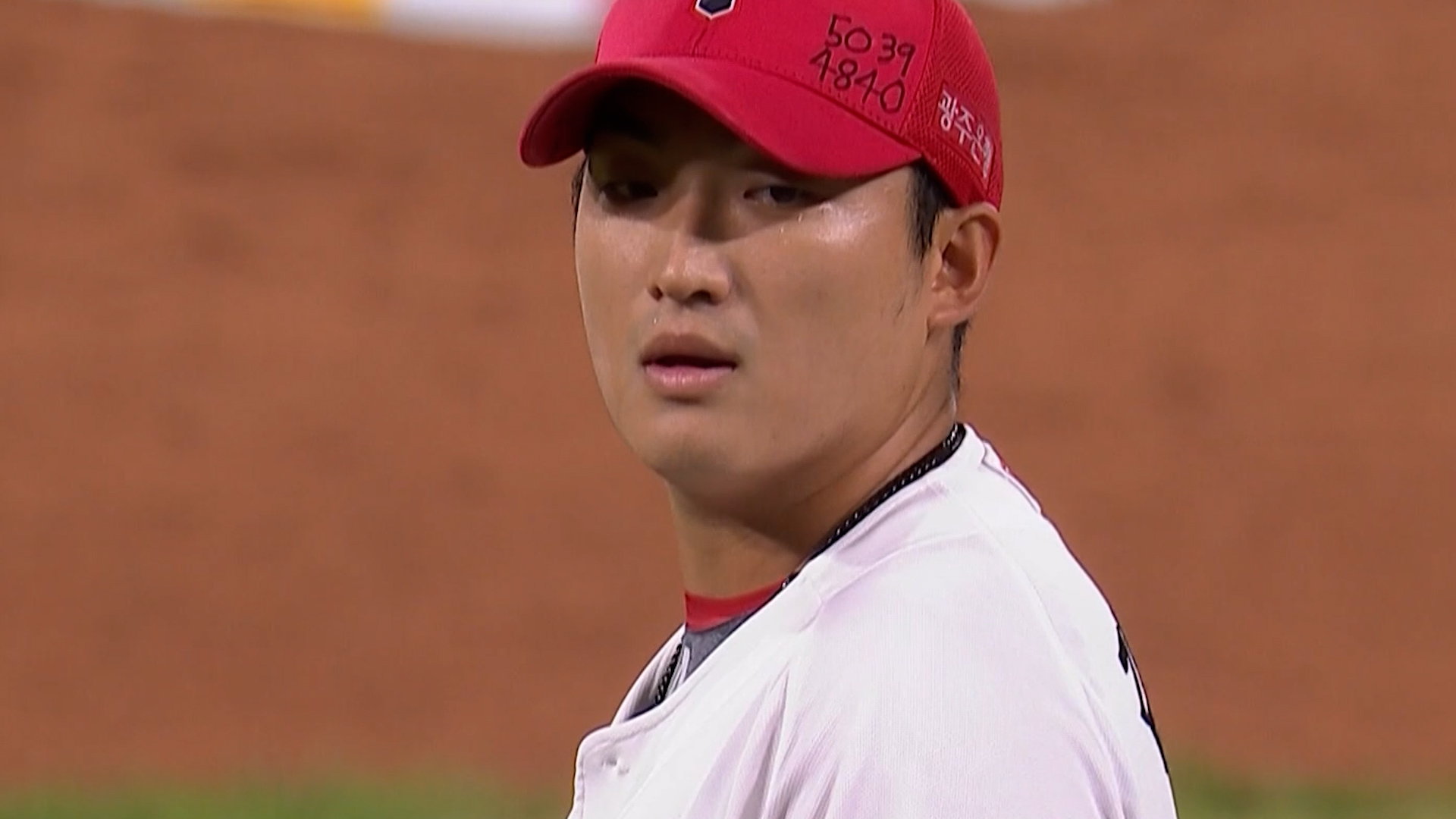 [KIA] 9/24 수비 도움받으며 세 타자로 이닝 종료하는 김도현 | TVING