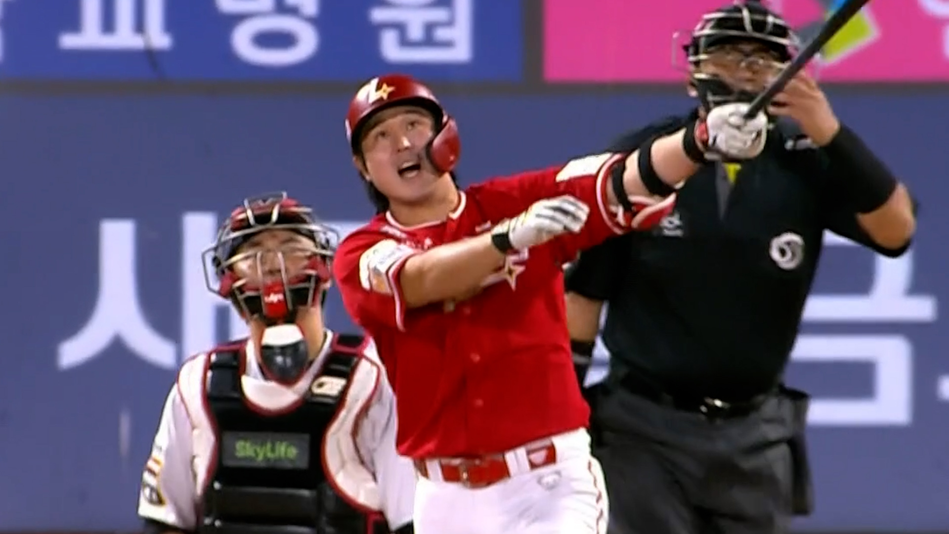 [SSG] 2024/10/1 '2경기 연속 홈런' 귀중한 점수 만드는 최정의 솔로포! | TVING