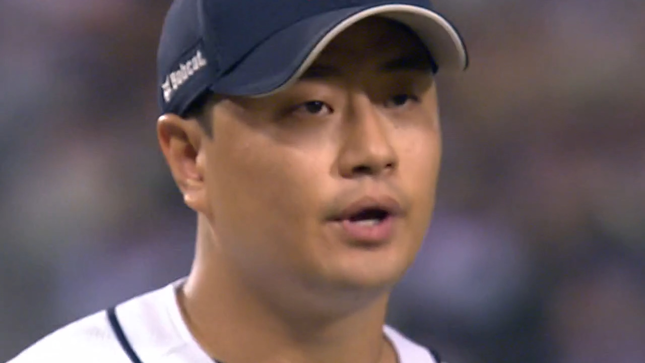 [두산] 10/2 '폭포수 커브' 위기를 넘기는 이영하의 위닝샷! | TVING