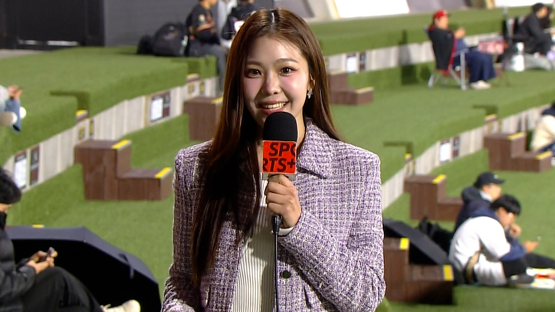 [KT] 2025/4/9 조민지 리포터의 경기 중간 현장 리포팅 | TVING