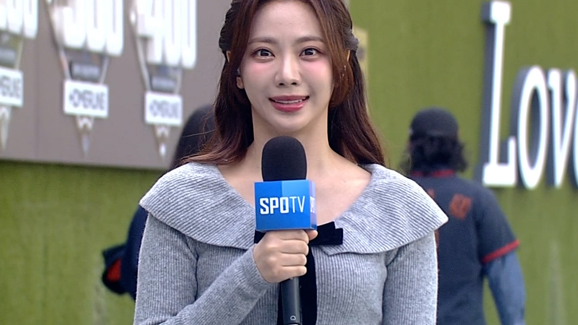 [SSG] 2025/4/17 장서현 리포터의 경기 전 현장 리포팅 | TVING