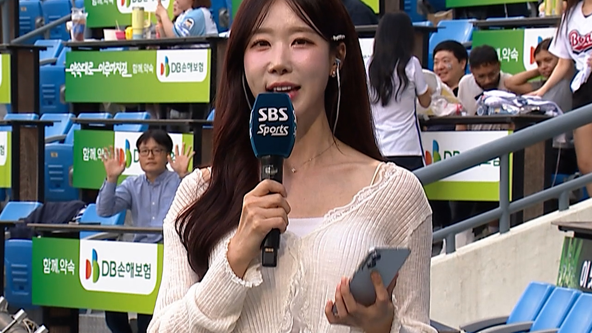 [두산] 2025/5/22 진달래 아나운서의 경기 전 현장 리포팅 | TVING