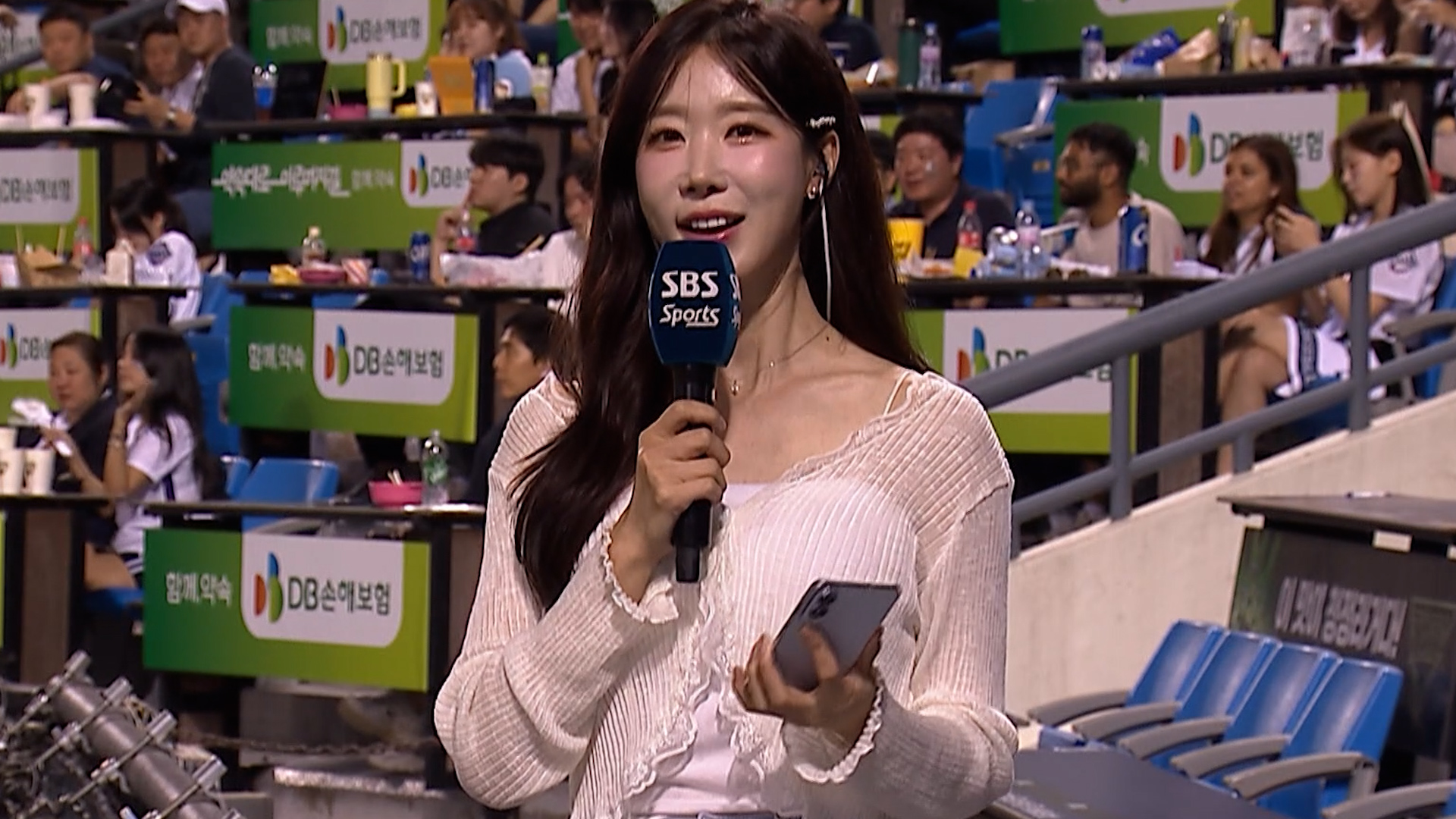 [SSG] 2025/5/22 진달래 아나운서의 경기 중간 현장 리포팅 | TVING