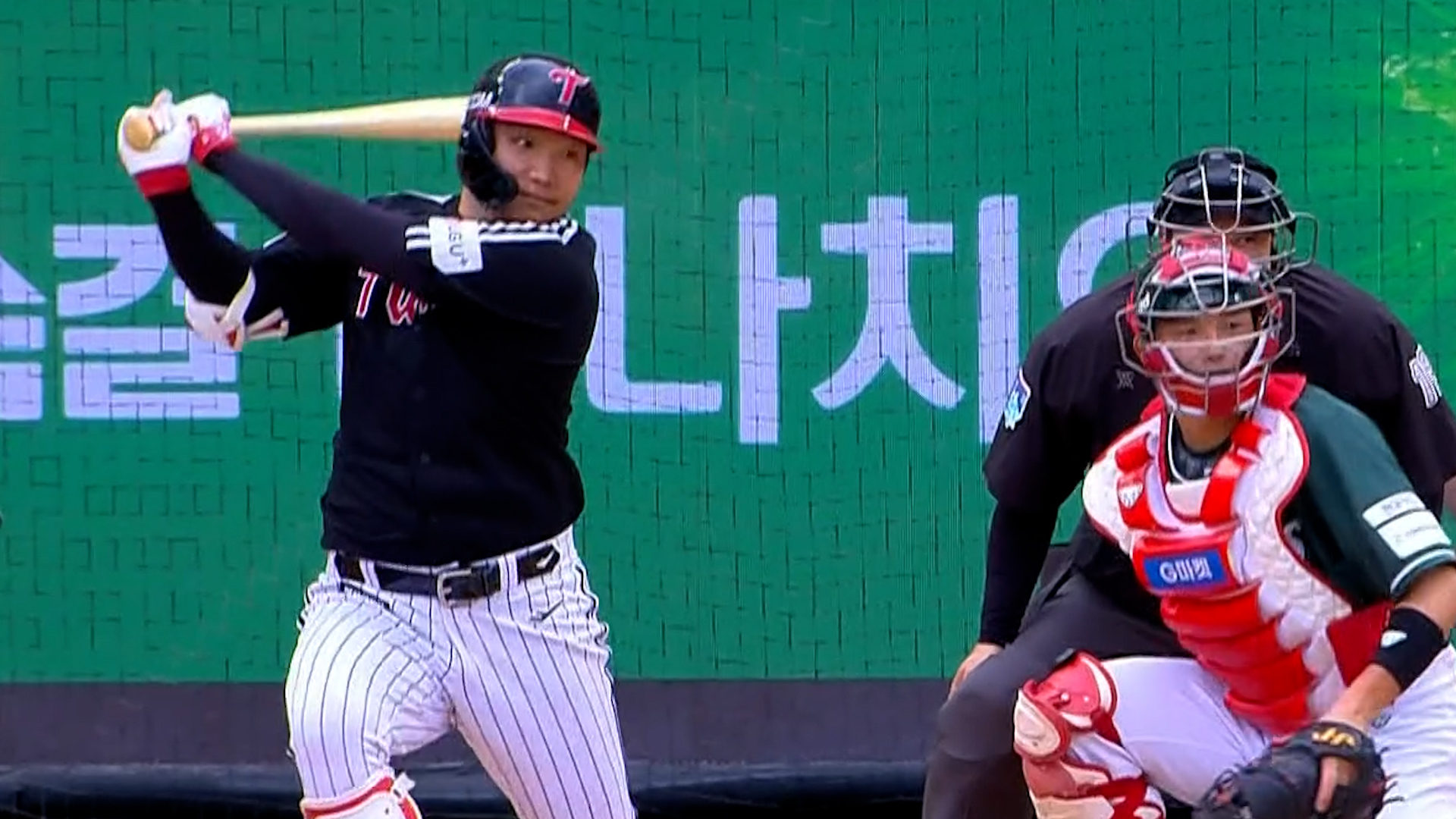 [LG] 2025/5/24 'LG의 4번 타자' 문보경의 선제 적시타! | TVING