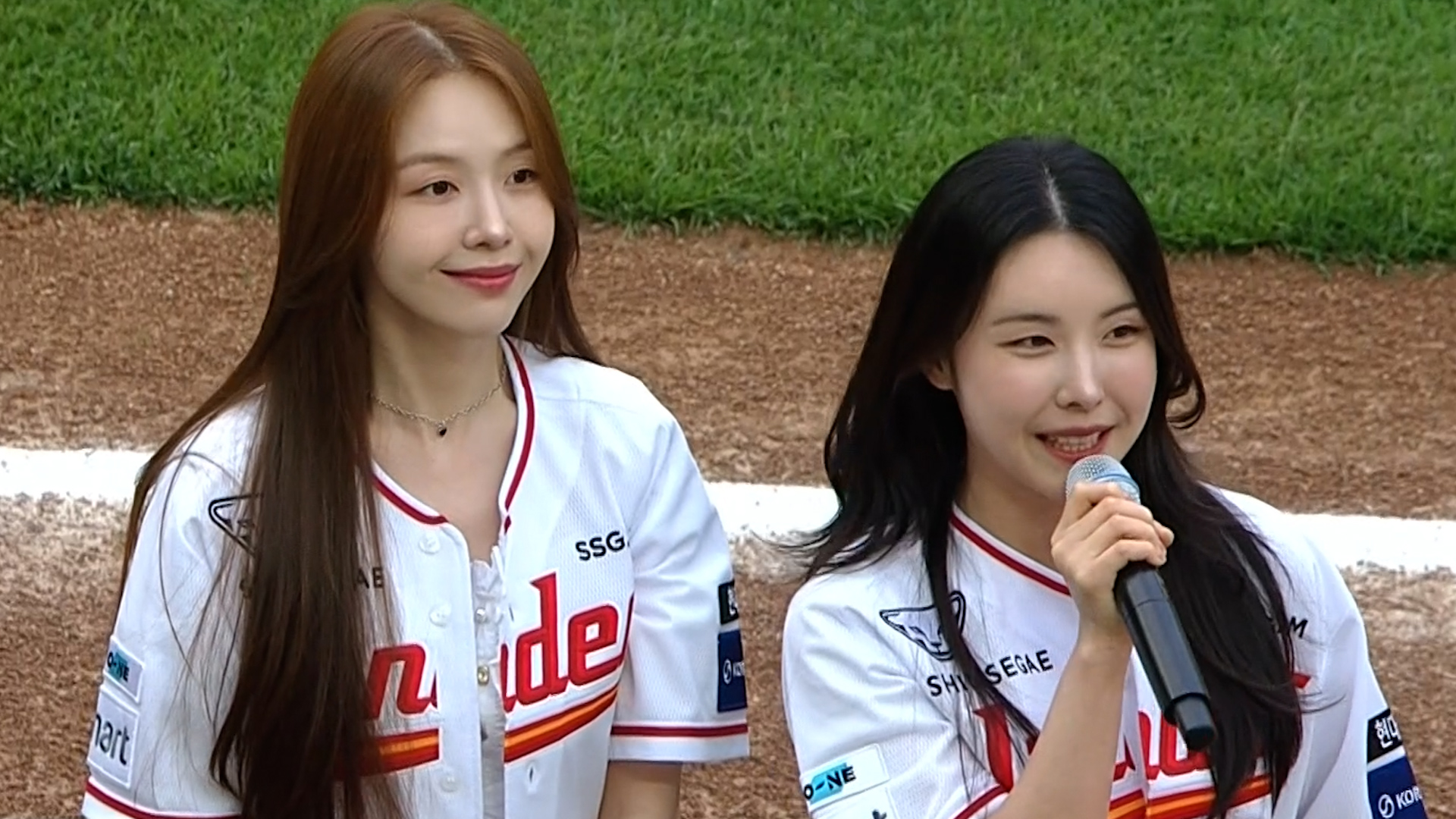 [SSG] 2025/5/29 시구 & 시타 - 배우 방현아 & 방민아 | TVING