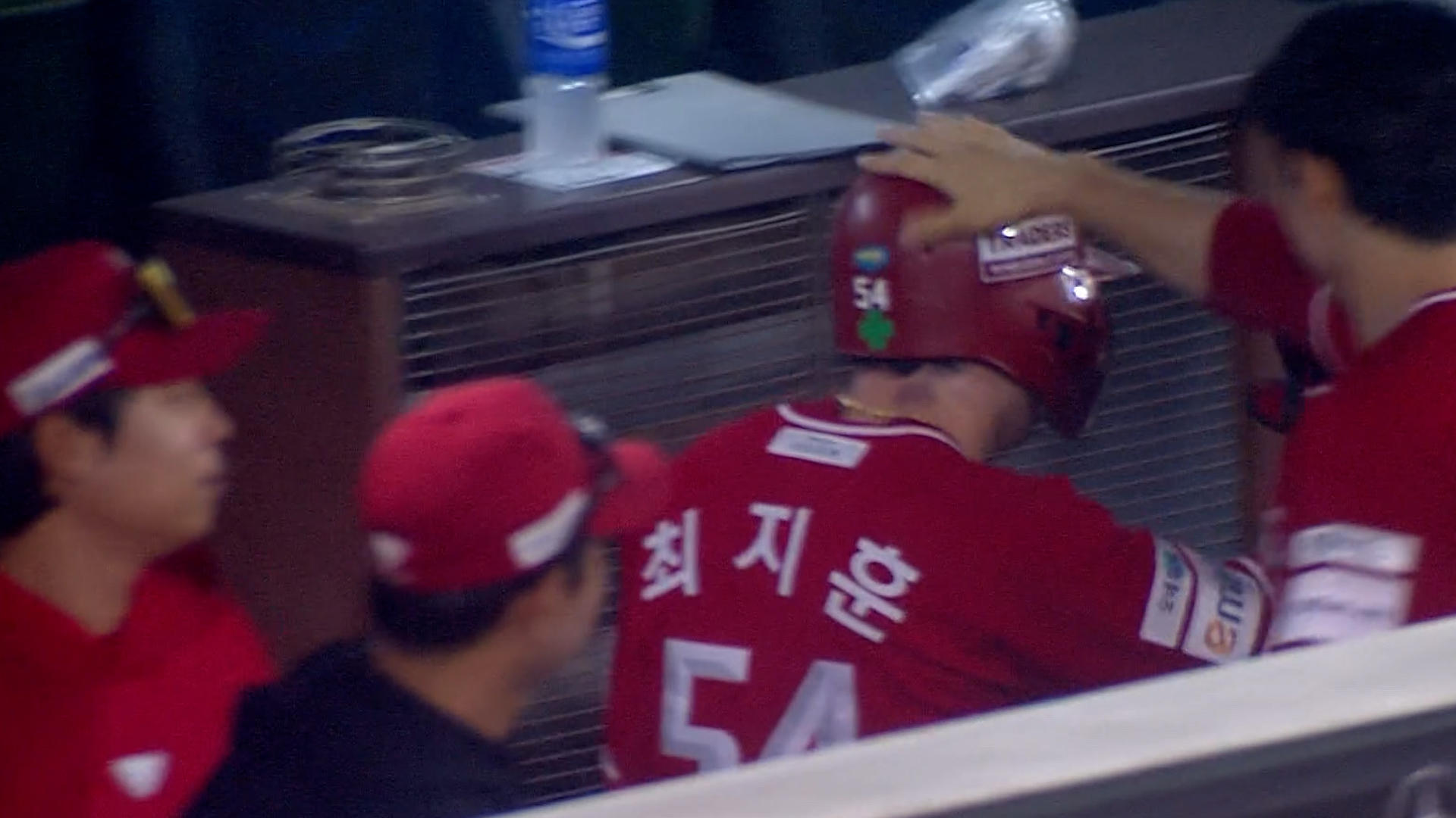 [SSG] 2025/6/1 9회 상대 폭투로 역전에 성공하는 SSG | TVING