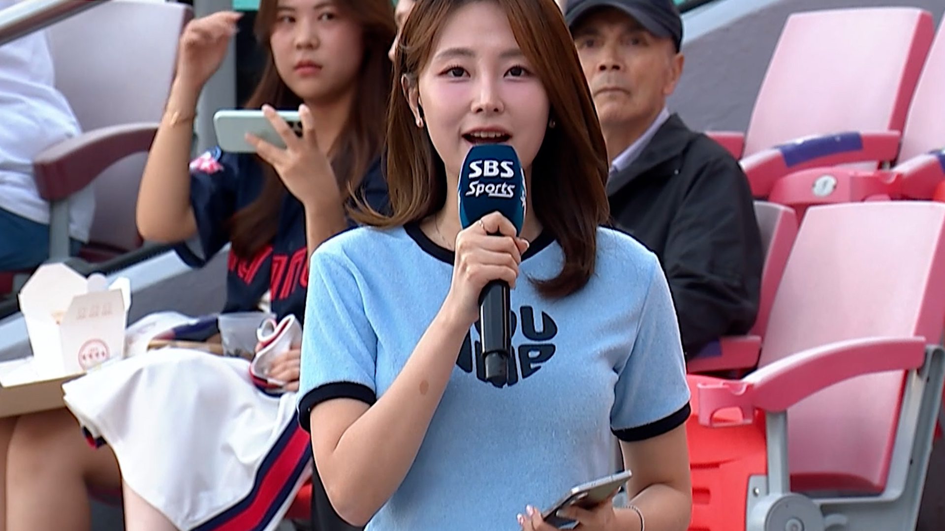 [KT] 2025/6/11 신예원 아나운서의 경기 전 현장 리포팅 | TVING