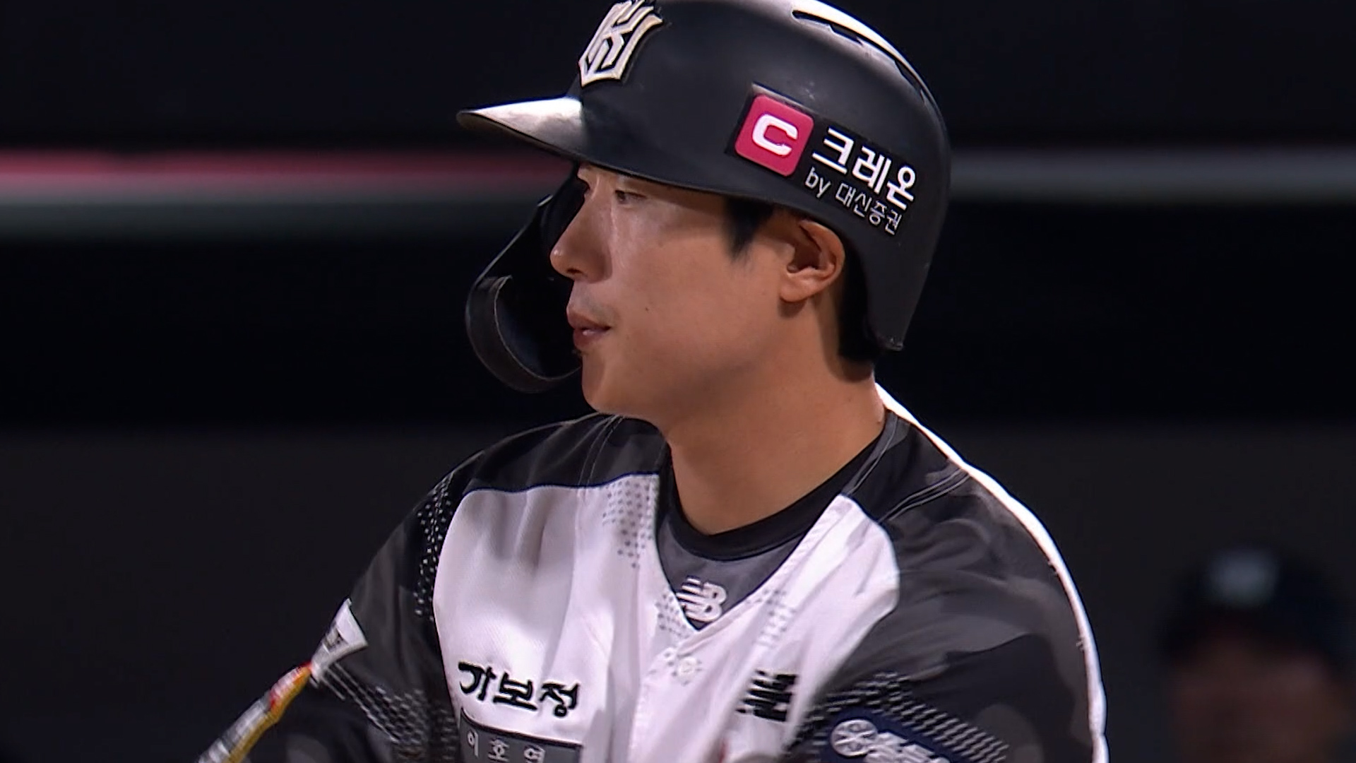 [KT] 2025/6/12 '9회 말 2사 1, 2루' 김원중을 상대하는 이호연 | TVING