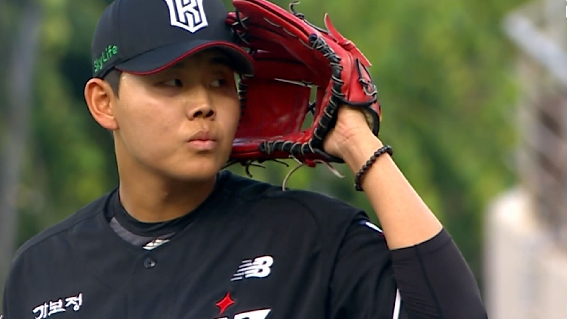 [KT] 2025/6/18 1회 실점 위기를 무사히 넘기는 소형준 | TVING