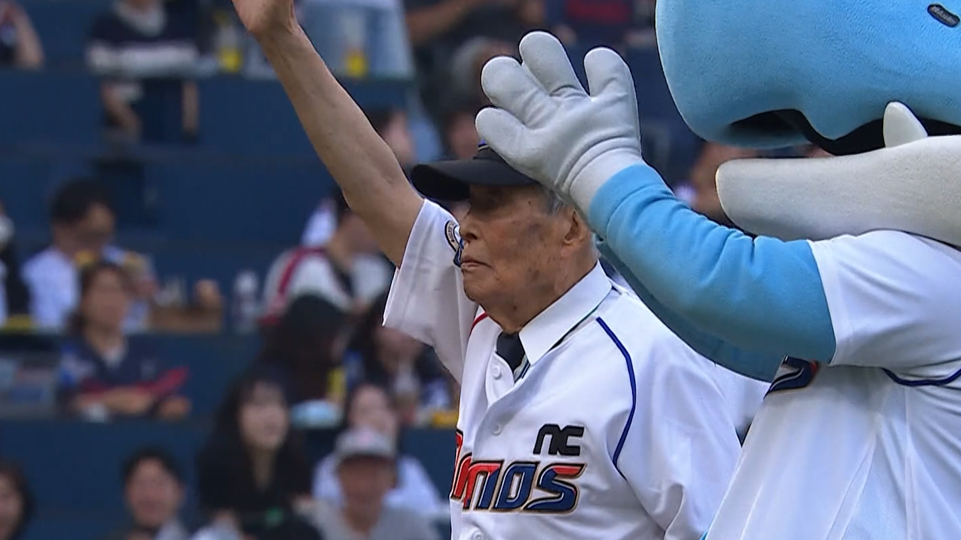 [NC] 2025/6/25 시구 - 6.25 참전 용사 권영대 | TVING