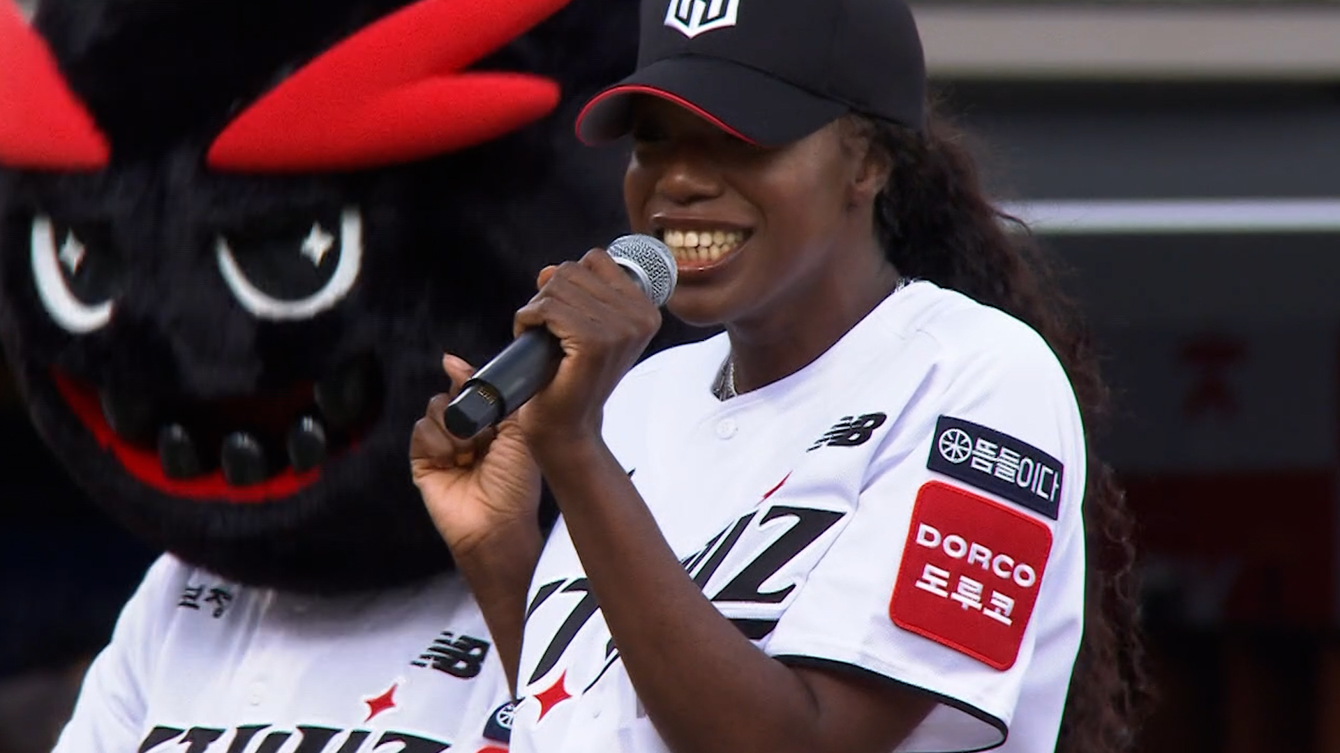 [KT] 2025/7/2 시구 - 인플루언서 카니 | TVING