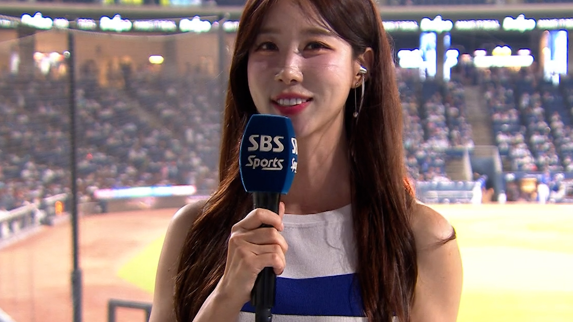 [NC] 2025/7/9 진달래 아나운서의 경기 중간 현장 리포팅 | TVING